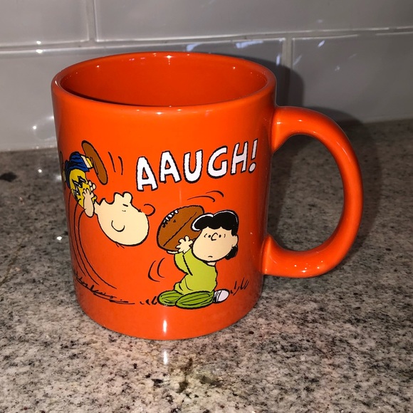 Peanuts | Dining | Nwt Peanuts Charlie Brown Lucy Football Aaugh Coffee ...